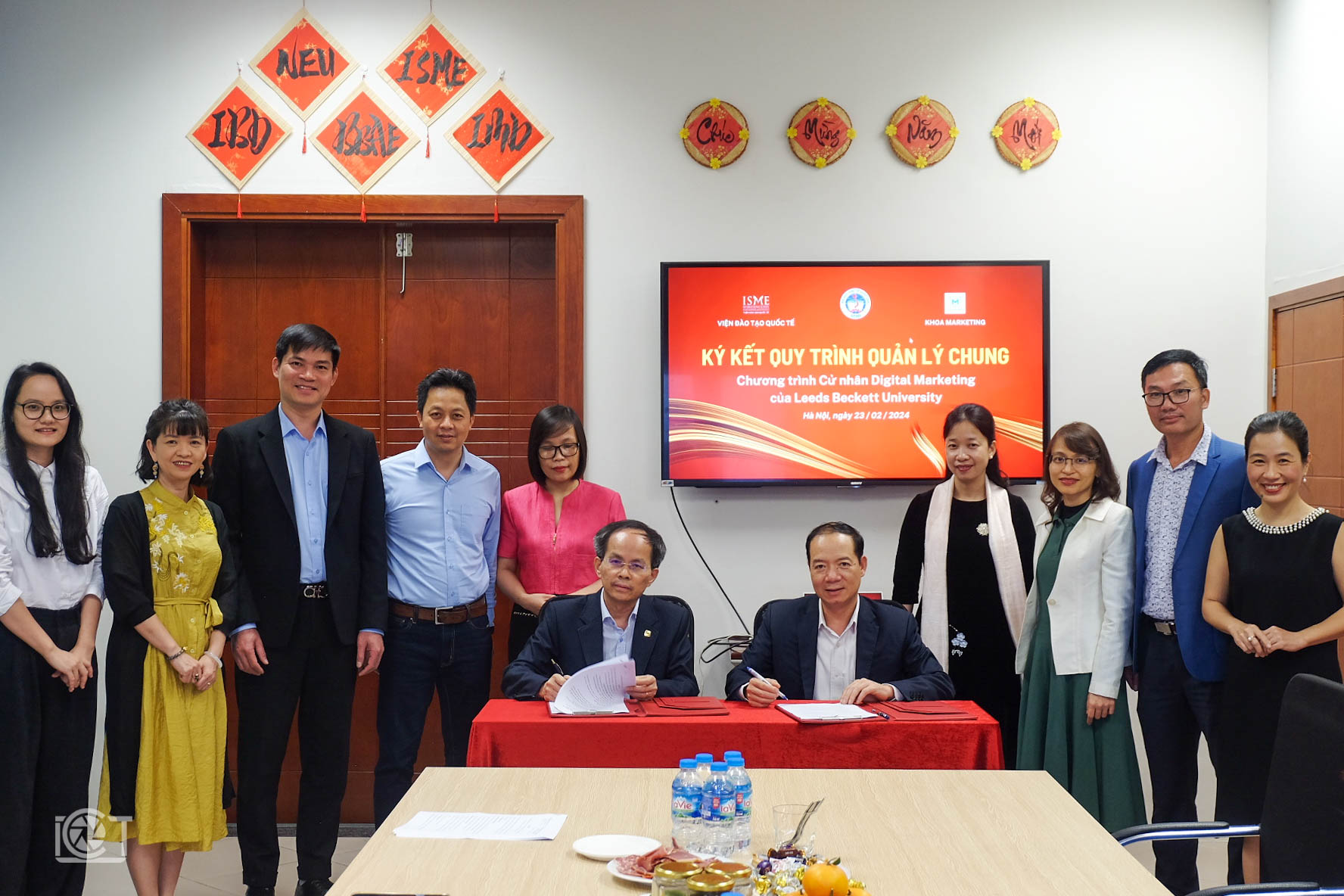 Buổi ký kết Quy trình quản lý chung Chương trình Cử nhân Digital ...